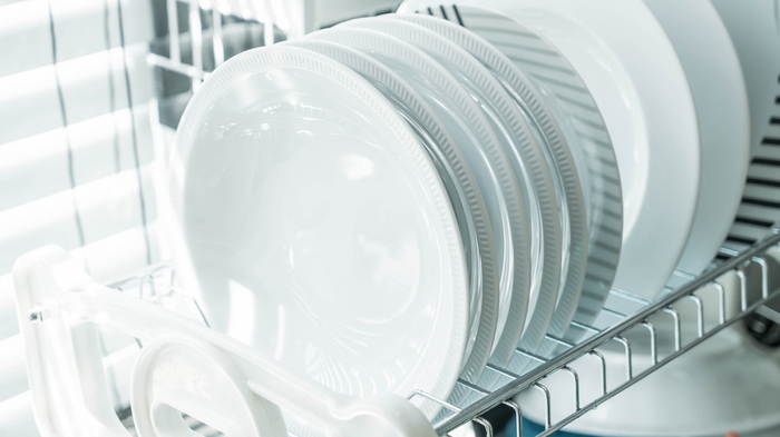 Можно ли мыть посуду без моющего средства в посудомоечной машине? | Дом ...